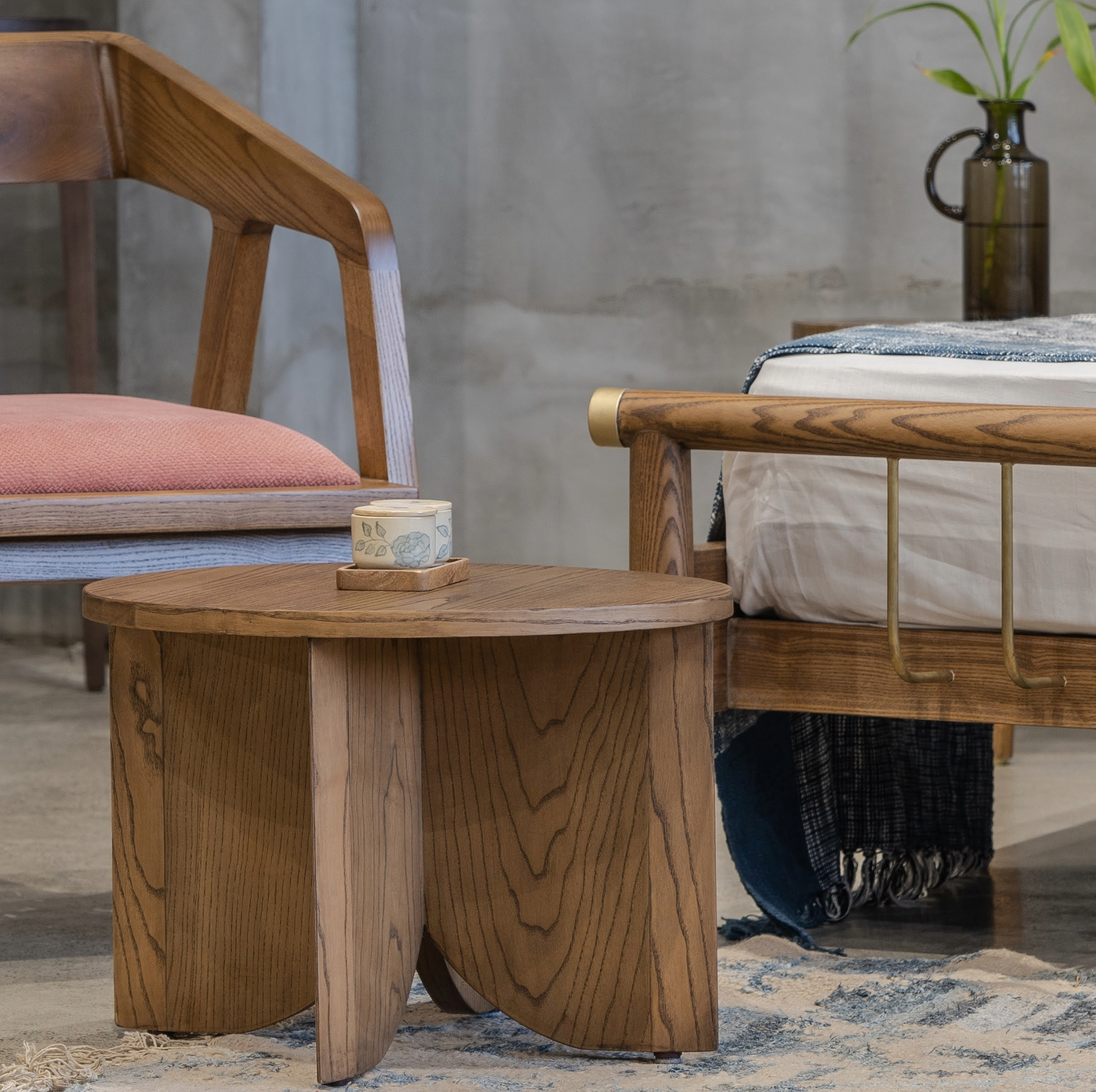 Kaluva side Table
